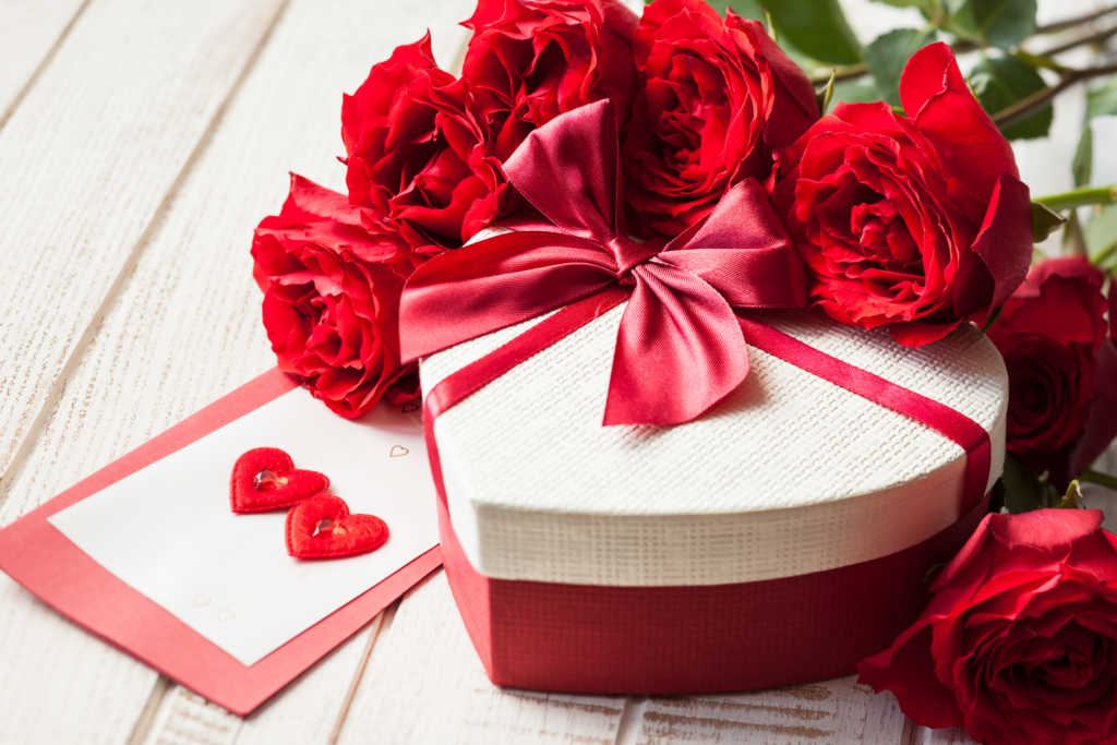 Valentine's Day Gifts for Her: Personalized & Heartfelt Presents to ...
